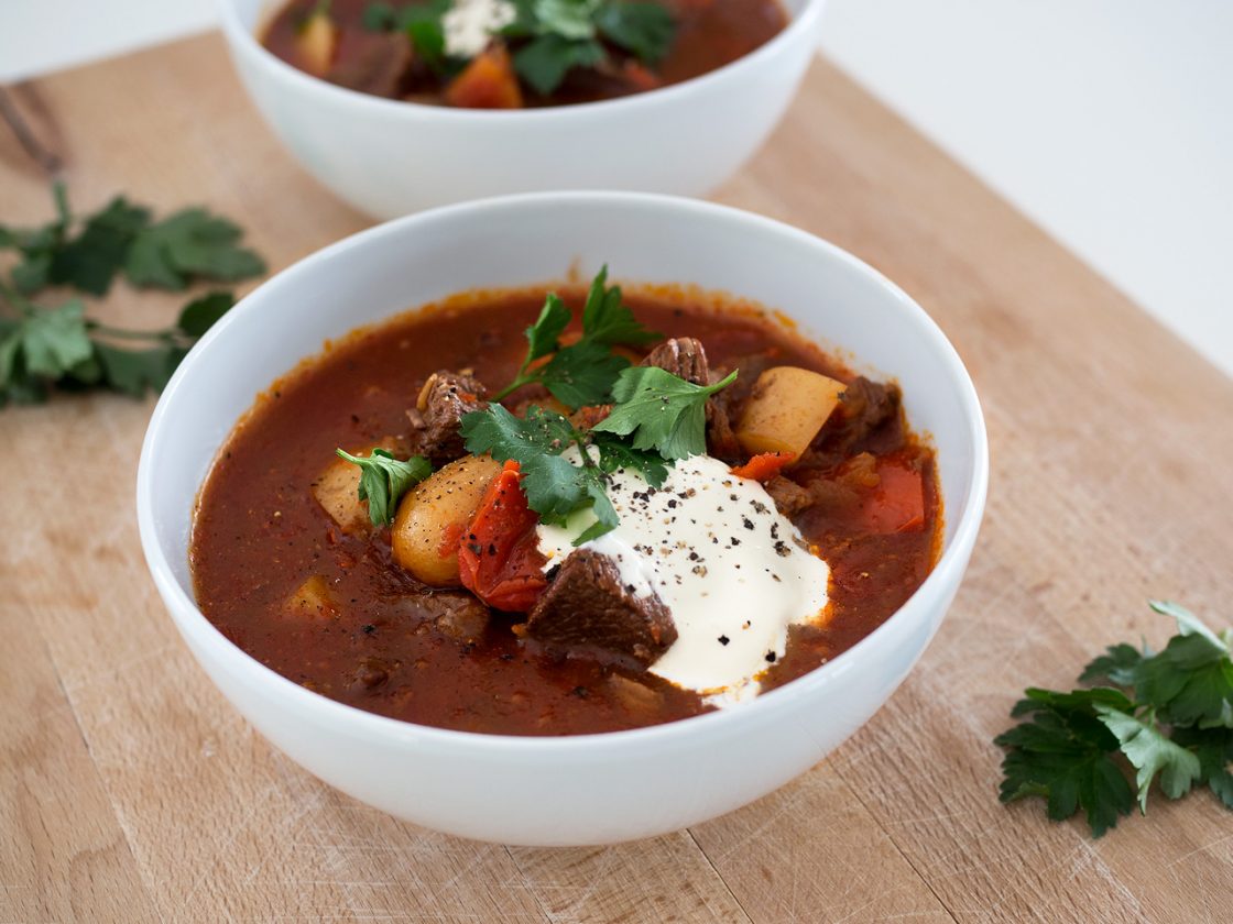 Barnvänlig gulaschsoppa på gräsbetat kött - ceciliafolkesson.se – Bra ...